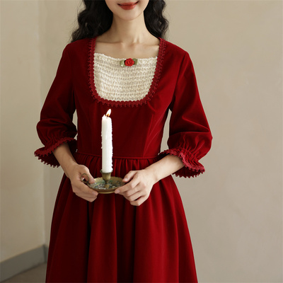 圣诞节要穿红色的丝绒大摆裙