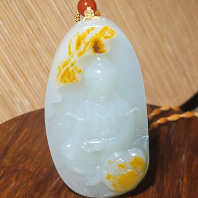 YQ031507   58.5克（含绳）新疆的猫挂翠和田玉白玉籽料观音牌