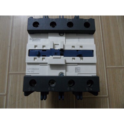 原装正品施耐德四极接触器LC1D80004  220VAC咨询维修咨询维修