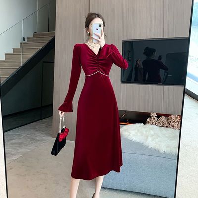 高级感连衣裙抽褶V领镶钻礼服裙女安可拉红洋气收腰长袖v领