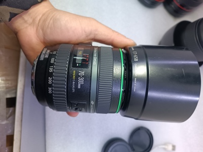 佳能ef70-300 4.5-5.6小绿长焦is防抖镜头成色新