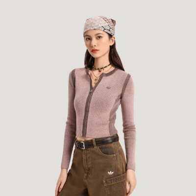 三叶草女子紧身短款毛衣KR5038