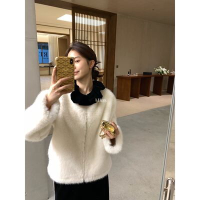 【孤品清仓】一勺甜 hers千金感丝绒拼接领毛茸短外套92653