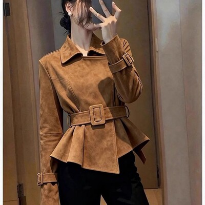 好看卡其色收腰短外套女