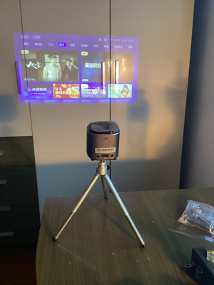 12（二手）￼￼联想T6S 小微型家用投影仪 户外手机投影机