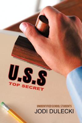 【预售】U.S.S: Unidentified School Students