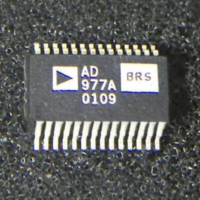AD977ABRSZ AD977ABRS AD977 模数转换器 正品保证