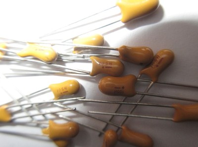 25V1UF 1UF25V 105H直插钽电容