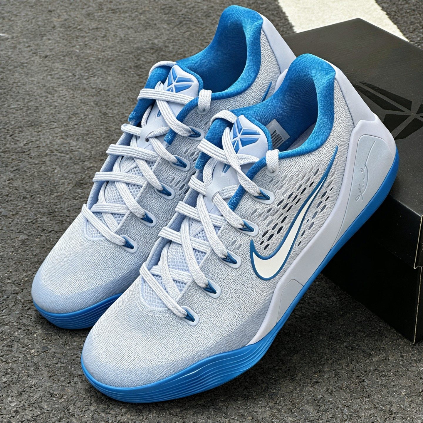 Nike Kobe 9 elite low em protro 百搭舒适篮球鞋 男女同款 蓝色