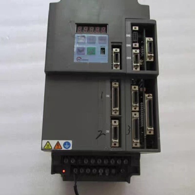 售前询价通电东荣伺服驱动器 VLNBT-050P3V-AXI 一台重