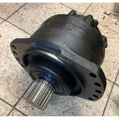 BOMAG 05818738 A41846K Stra?enfertiger BF800C Hydraulikmotor