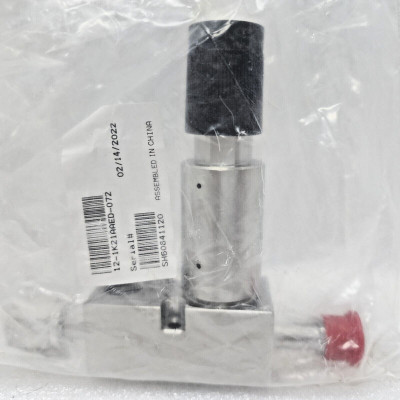 Tescom 12-1K21AAED-072 控制调节器,未使用,,+97133