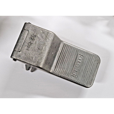 FESTO F-3-1/4 B 8984 Fu?schalter - NEU - worldwide shipping