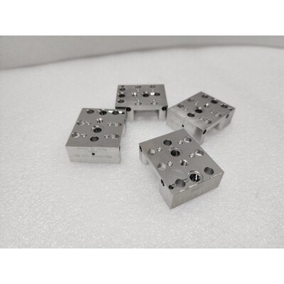 批量 4 Lam 燃气管块 220-34006-000 RS,轻度使用,_96863