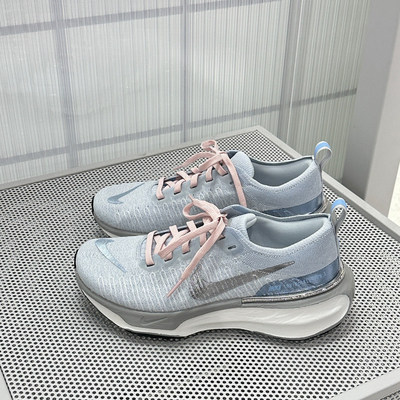 Nike耐克女25新款休闲INVINCIBLE 3网面运动训练跑步鞋DR2660