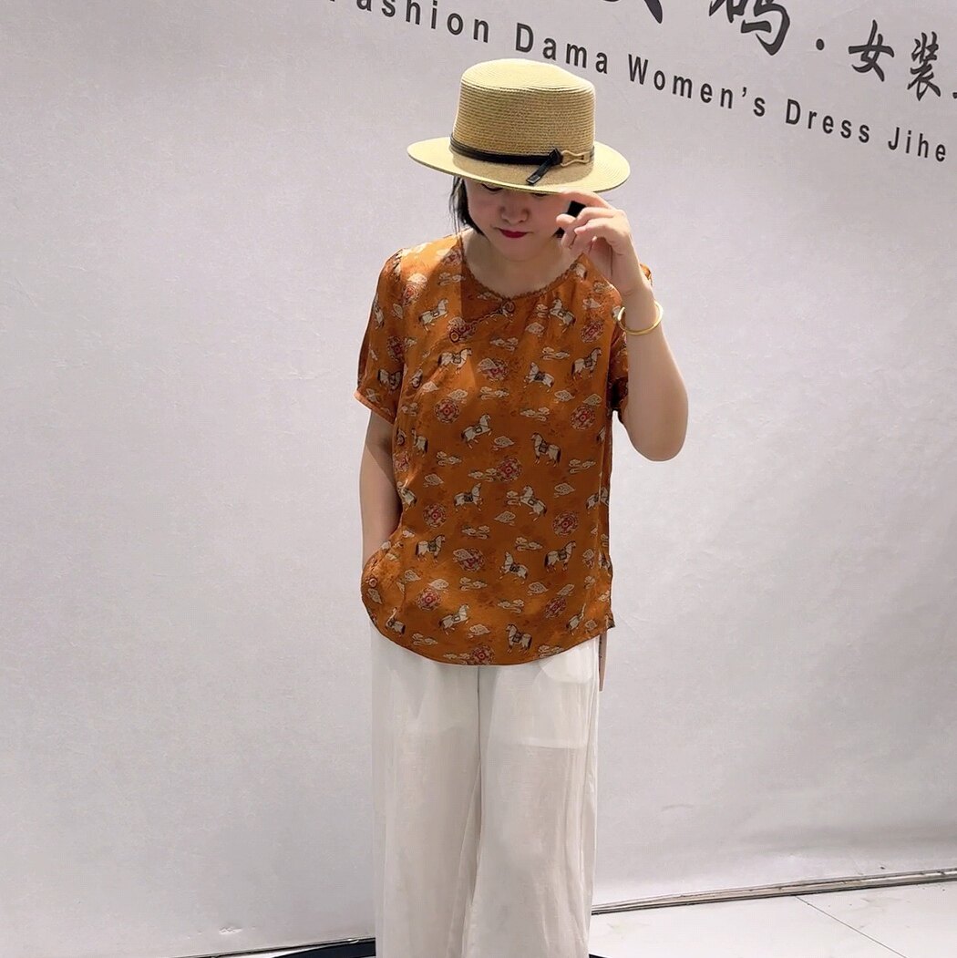 5131芮娜依莲夏款新品人丝面料设计感复古风高级感气质衫加大码
