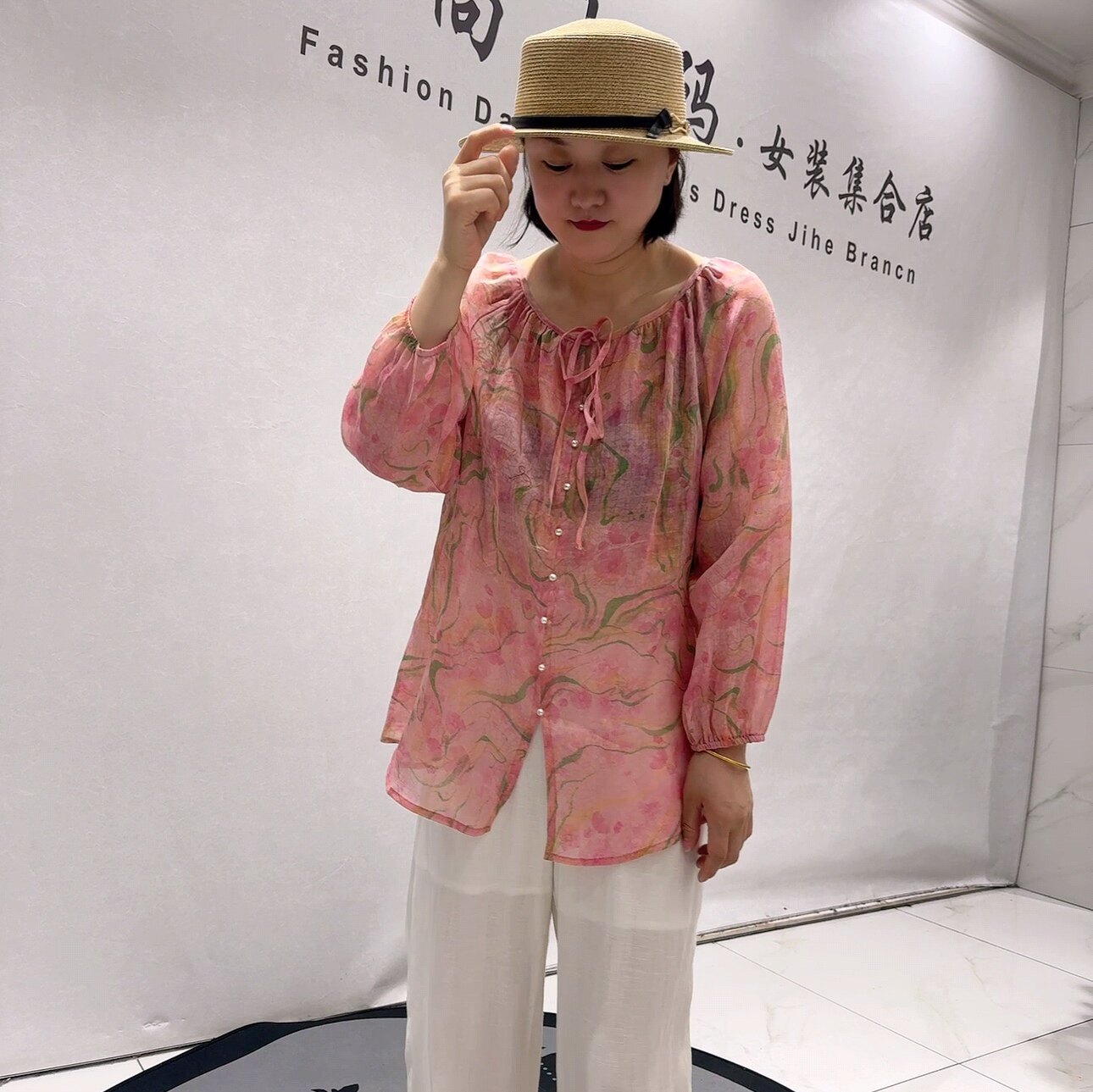 31161女权贵族夏款新品苎麻面料防晒袖领口系带气质衫加大码女装