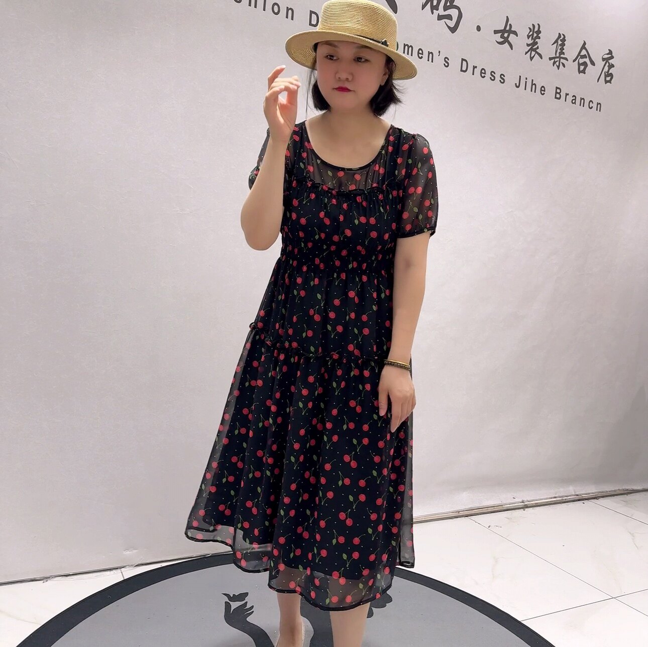 31189女权贵族夏款新品樱桃图案减龄显瘦女人味连衣裙加大码女装