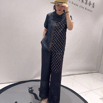 5255芮娜依莲夏款新品国风上衣搭配松紧腰休闲裤人丝面料两件套