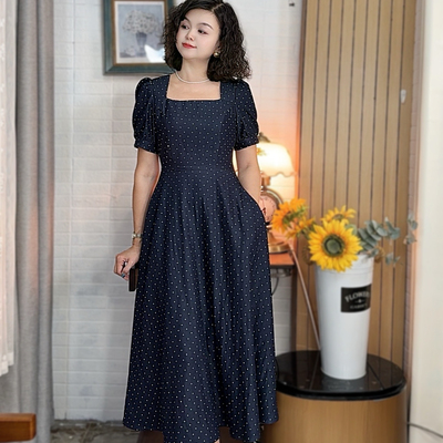原创法式复古方领波点高腰显白显瘦优雅赫本风A字大摆连衣裙