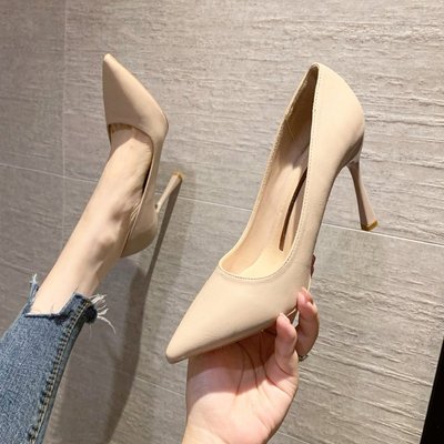 细跟高跟鞋女2025年百搭新款百搭裸色职业气质仙女风漆皮尖头单鞋