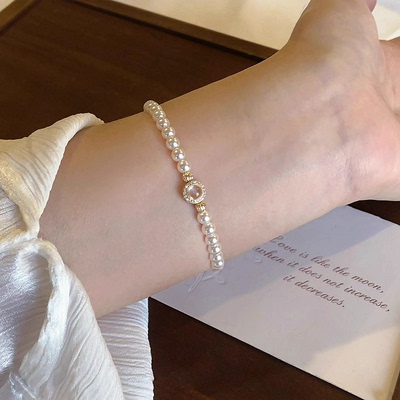 2025年新款珍珠串珠手链女款精致轻奢高级感小众配饰手串生日