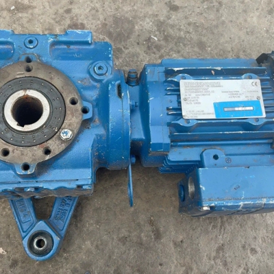 SEW赛威减速机 SA47/T DRS71M4、功率0.55 ~议价