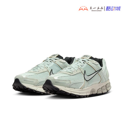 耐克 Nike Air Zoom Vomero 5女子气垫耐磨低帮跑步鞋 FN6742-001