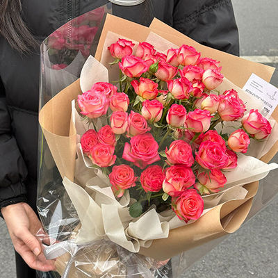爱丽丝比多头泡泡玫瑰花云南昆明基地鲜花速递同城百合花束情人节