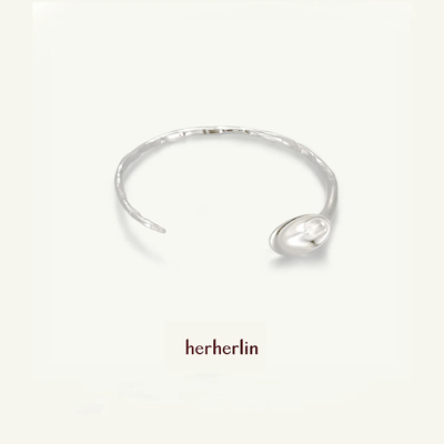 MOREZON【herherlin】25aw新款小众潮人角铃锤纹925银开口细镯女