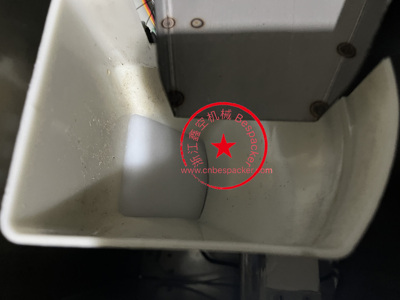 储料斗+15924T50-013