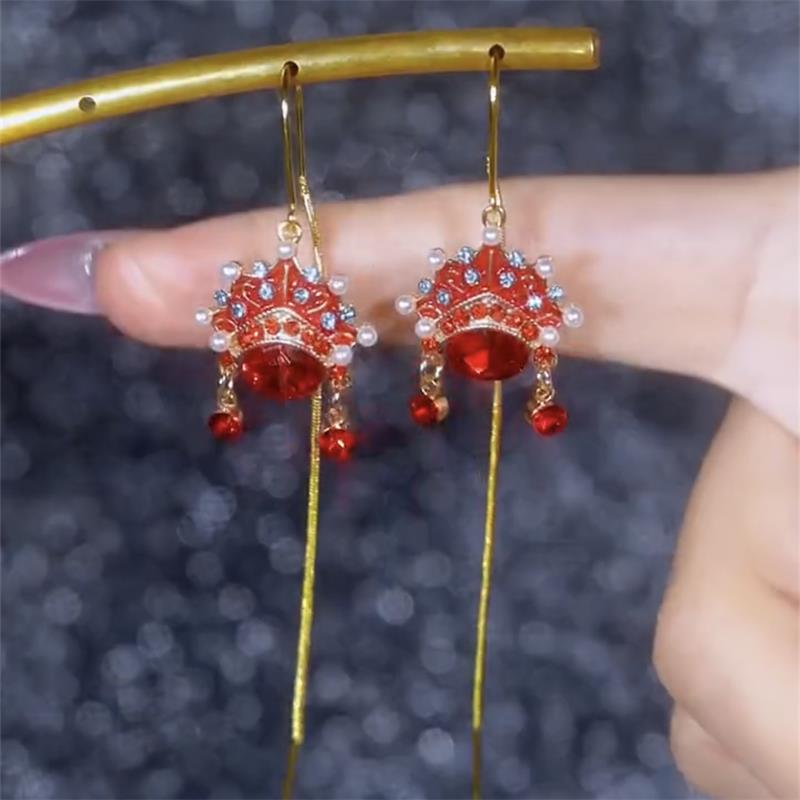 中国风红色花旦脸谱耳环女时尚轻奢高级感防丢耳线新年喜庆耳饰潮
