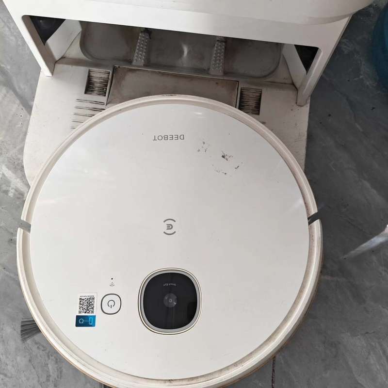 议价-科沃斯DVX45扫地机器人，通电开机，其他不会测试，专业老板