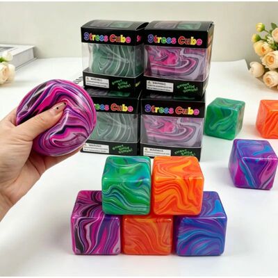 Soft and Glutinous Sensory Sss-relief Toy Cube Filled with G