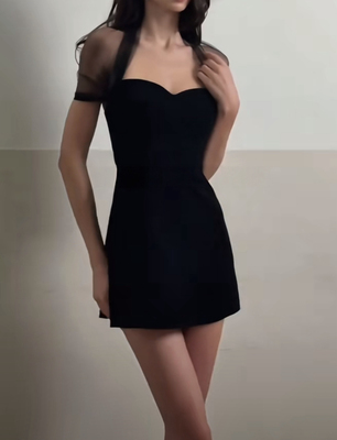 小众设计款早春新款薄纱掐腰显瘦连衣裙网纱拼接抹胸小黑裙