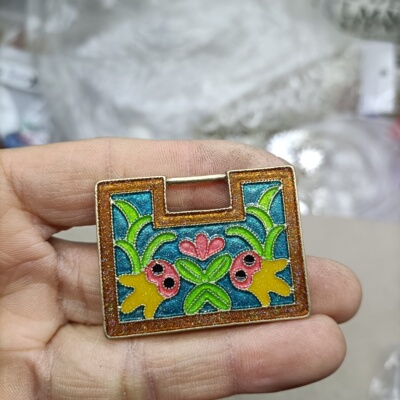 B16  满29元包邮  滴釉胸针