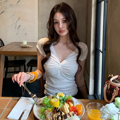 纯欲辣妹V领短袖T恤女