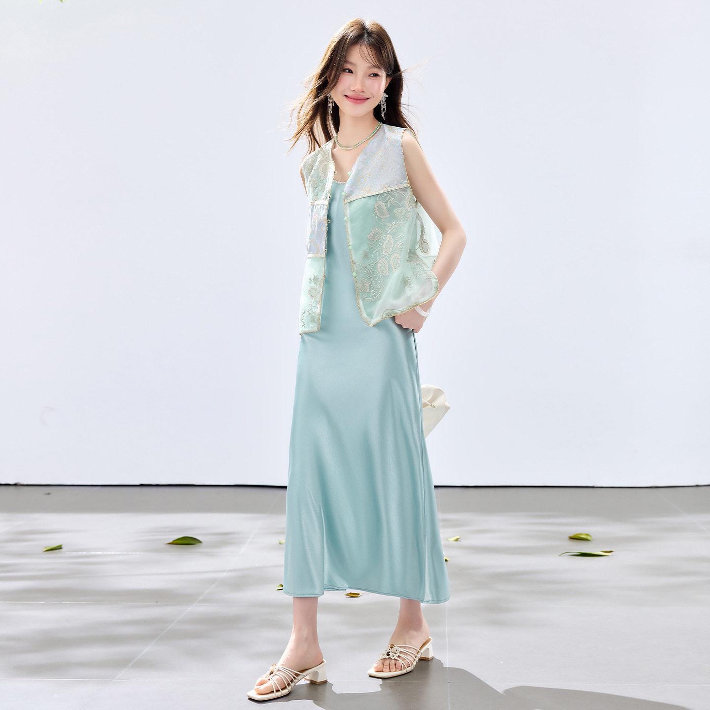 夏连季裙YY713-04新款女装气质绣花领马甲吊带两件立套时尚衣裙