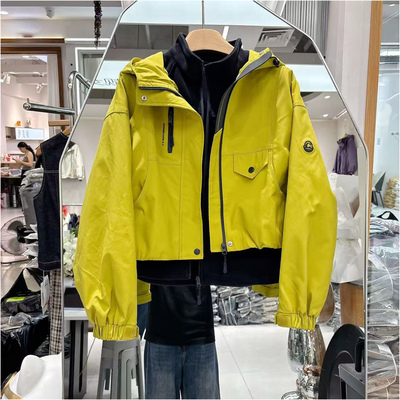 两件套工装风冲锋衣女短款