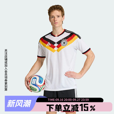阿迪达斯男款足球运动短袖