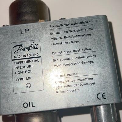 议价060B017866 MP55 丹佛斯油压控制器 工业工控配件维修
