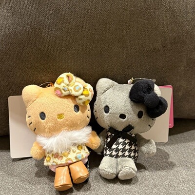 Conomi Kitty联名公仔挂件hellokitty千鸟可爱百搭毛绒包包小