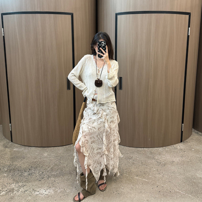 AVVENN微A主题印花落差下摆腰果花梭织半裙 6732