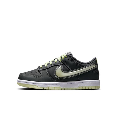 Nike黑色GS低帮板鞋