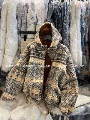 2025新款复古提花羊羔毛连帽毛毛外套女宽松休闲百搭上衣