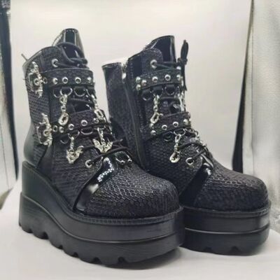 厚底女靴坡跟Demonia蝙蝠短筒马丁靴女 punk women martin boots