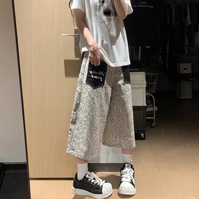 美式复古豹纹口袋拼接牛仔短裤男