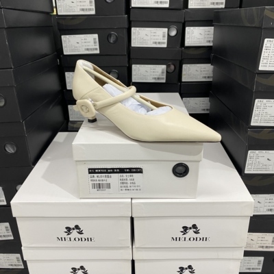 实体专柜意大利设计师轻奢品牌胎牛尖头两穿踩跟简奢单鞋143A米白