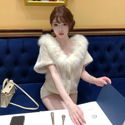 M900针织开衫上衣2026年新款外套女秋冬外搭白色毛领高级感设计感