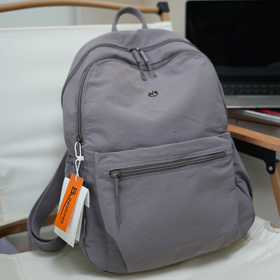 休闲多口袋大容量双肩包女轻便通勤旅行包学生书包电脑包尼龙女包